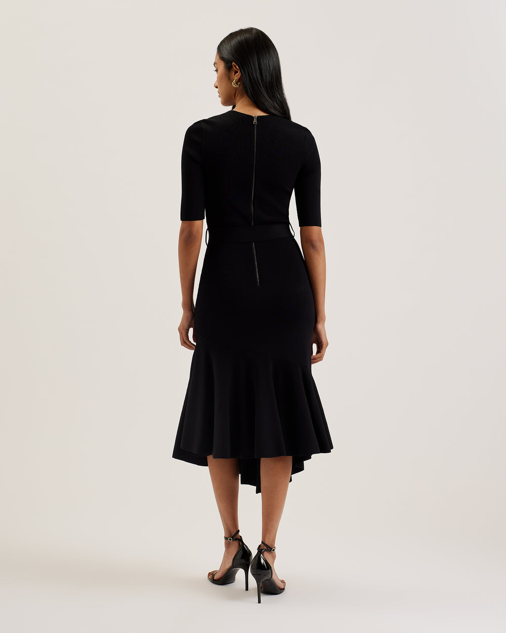 SAMALEE - Flippy Hem Knitted Midi Dress