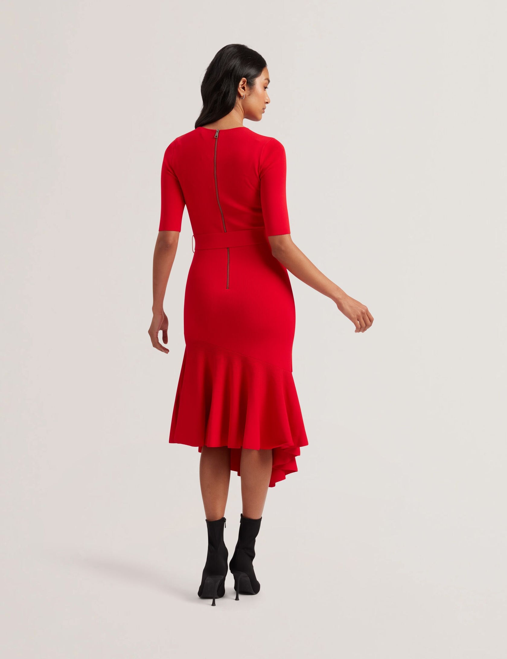 SAMALEE - Flippy Hem Knitted Midi Dress