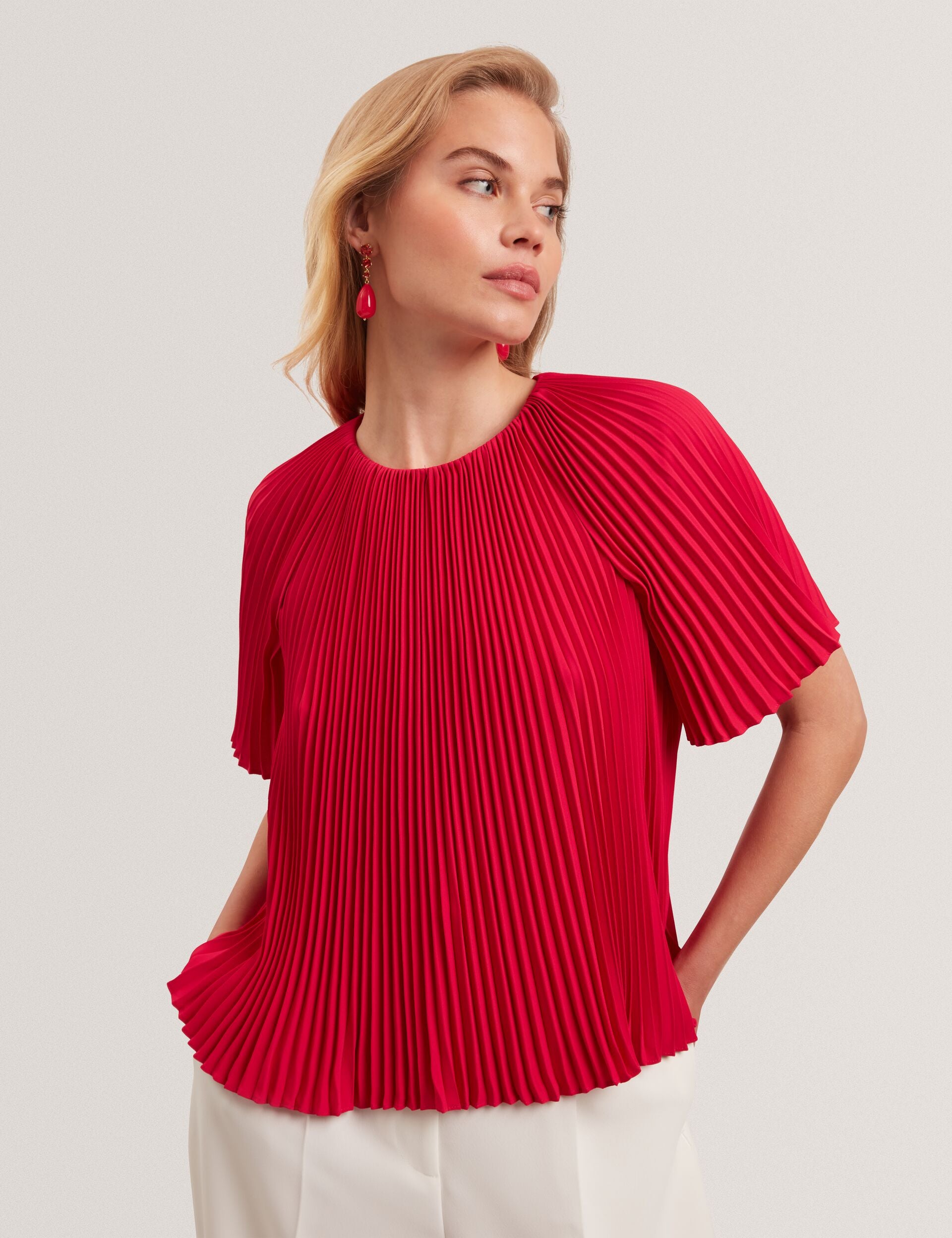 AGARA - Pleated Flowy Short Sleeve Blouse