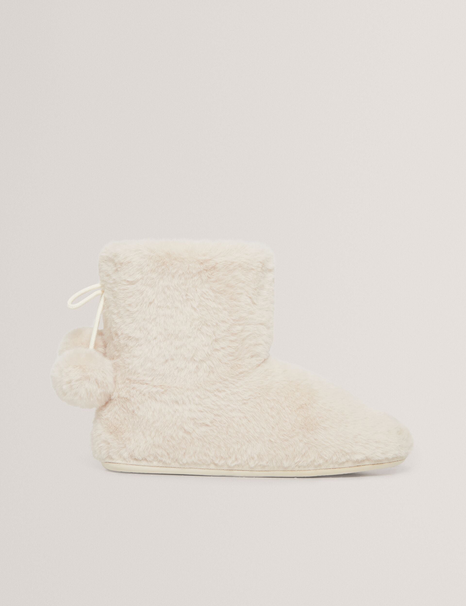 HAMONDA Faux Fur Pom-Pom Slipper Boots