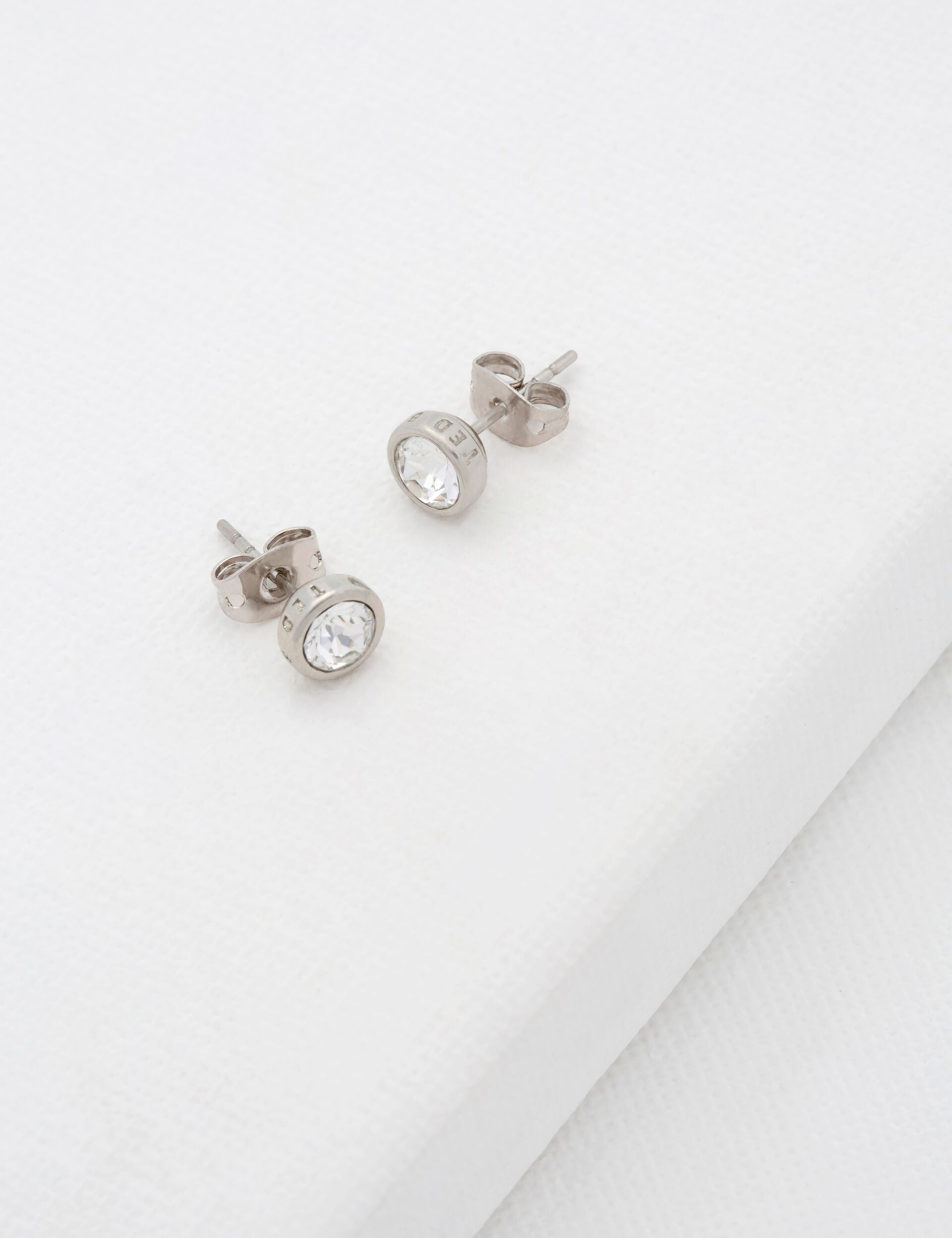 SINAA - Solitaire Crystal Stud Earrings